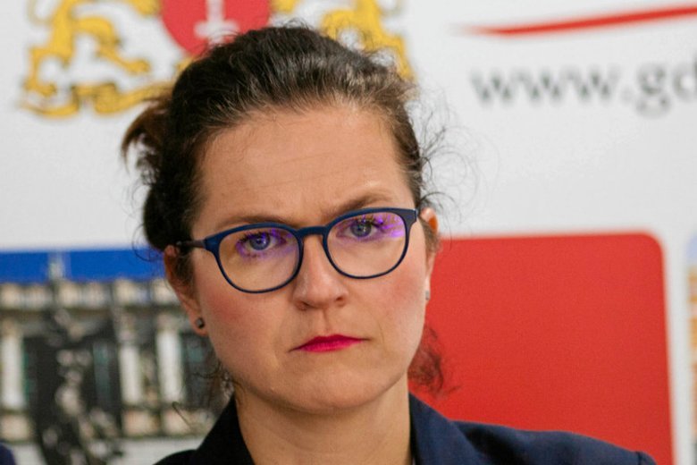 Kim jest Aleksandra Gajewska? Pojawia się obok Rafała Trzaskowskiego ...