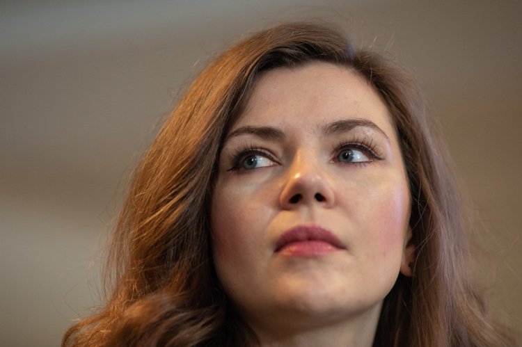 Wiceminister cyfryzacji odeszła do PGE. Kim jest Wanda Buk? | naTemat.pl