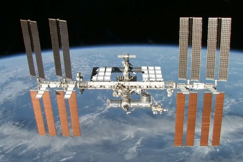 Międzynarodowa Stacja Kosmiczna nad Polską. Kiedy i jak ją zobaczyć? | naTemat.pl